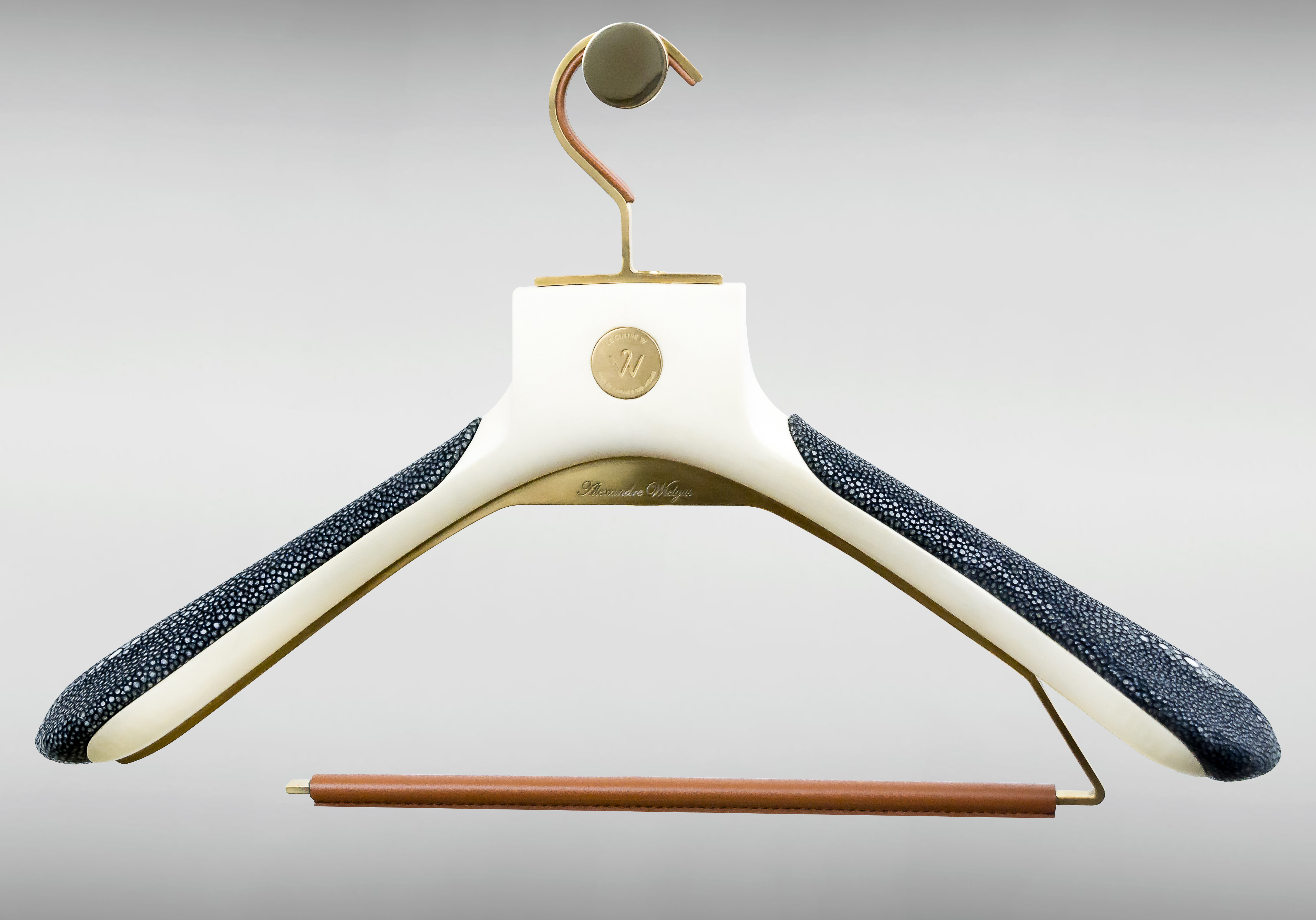 Bespoke - Le Cintre W